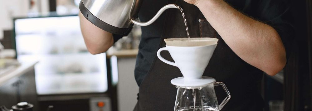 Do You Need a Gooseneck Kettle for Pour-Over Coffee? No, but Ya